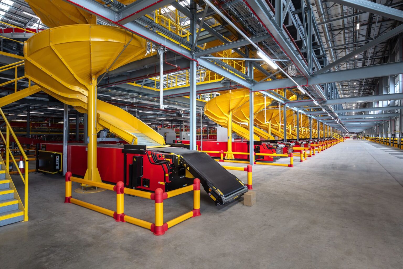 DHL en PostNL zijn goed voorbereid voor piekdrukte van Black Friday en ...
